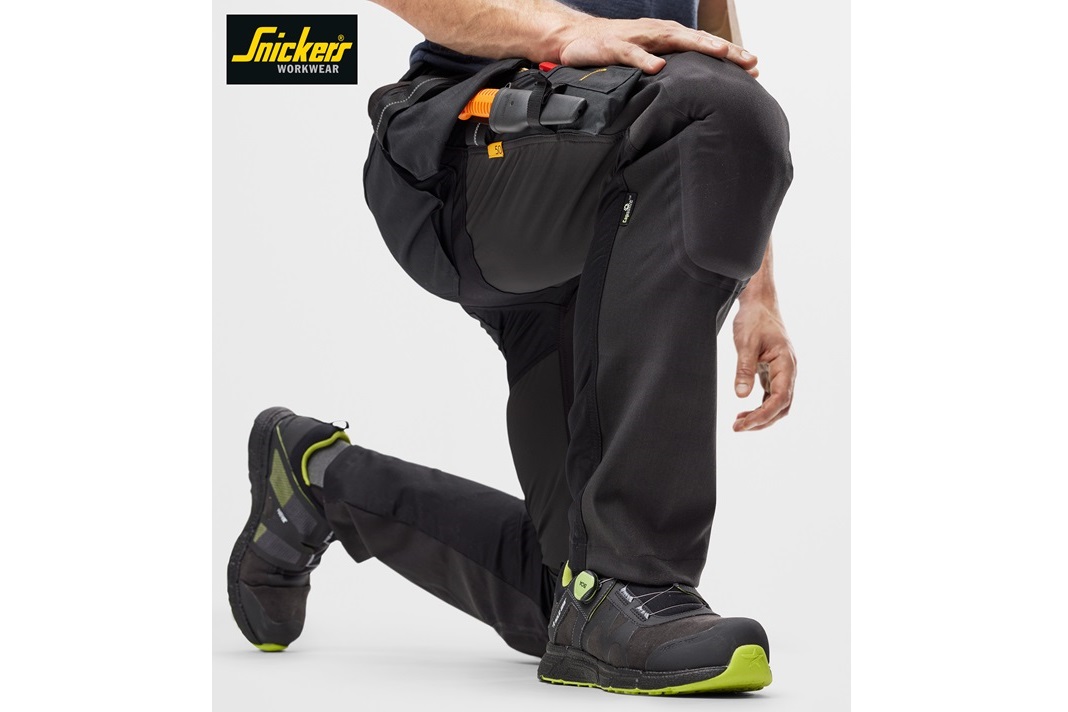 Snickers Workwear’s new integrated kneepad system | Heating & Plumbing ...