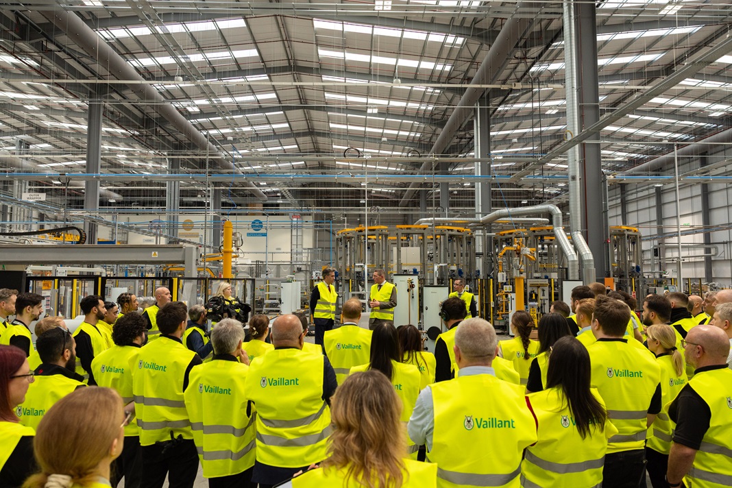 Energy Secretary visits Vaillant’s new cylinder plant | Heating ...
