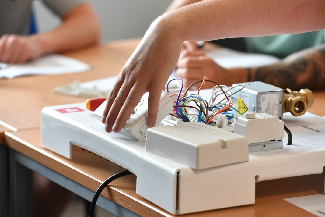 Boost your expertise with Resideo Academy's free installer training ...